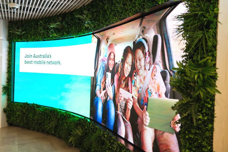 Things to Consider When Switching Digital Signage | Engagis