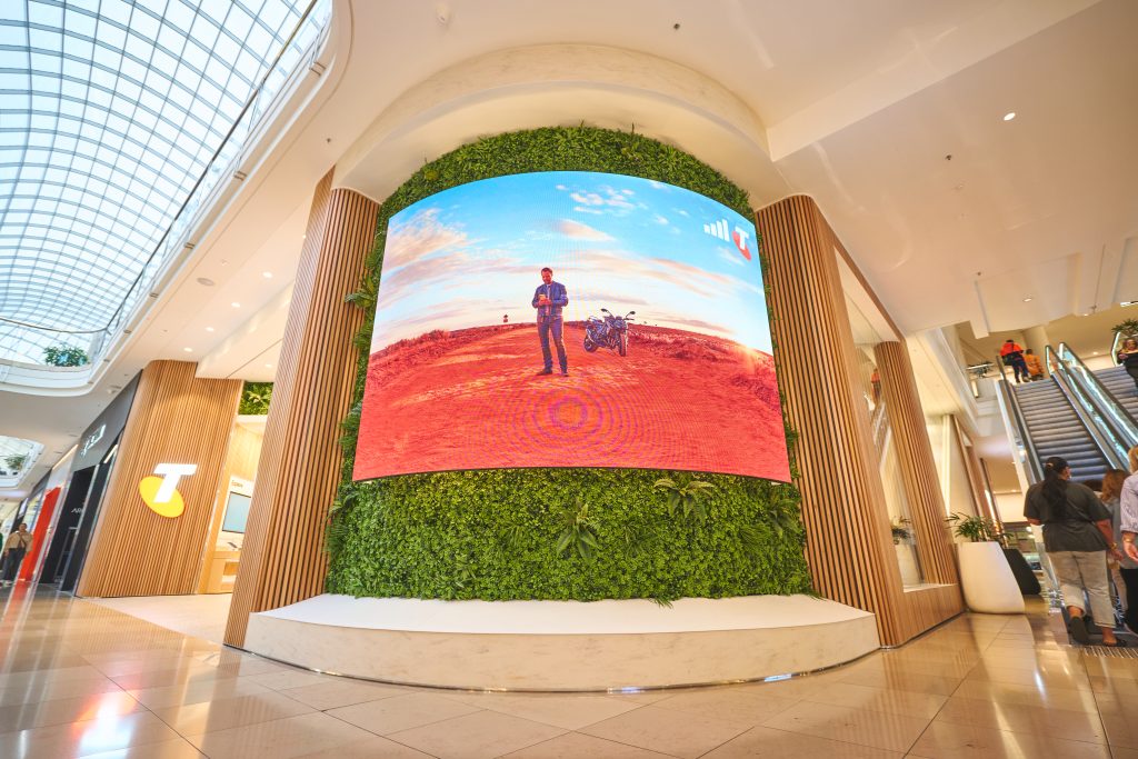 LED Screen Displays for Retail and Corporate | Engagis